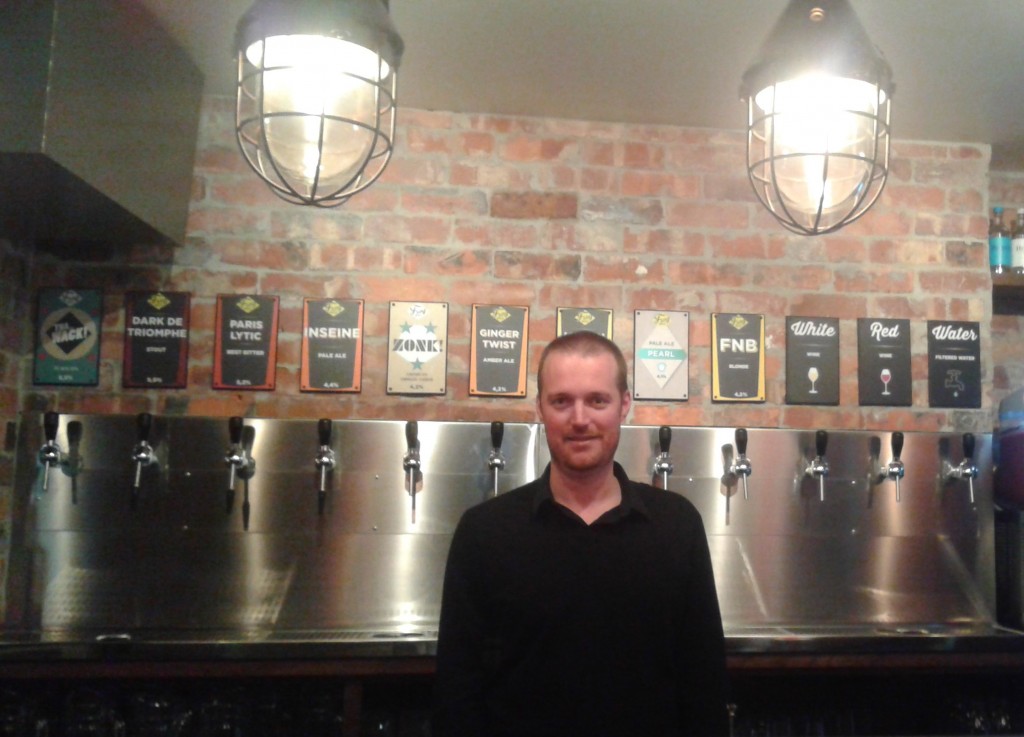 Comment travaille-t-on au Frog Revolution, un pub anglais au cœur de Paris