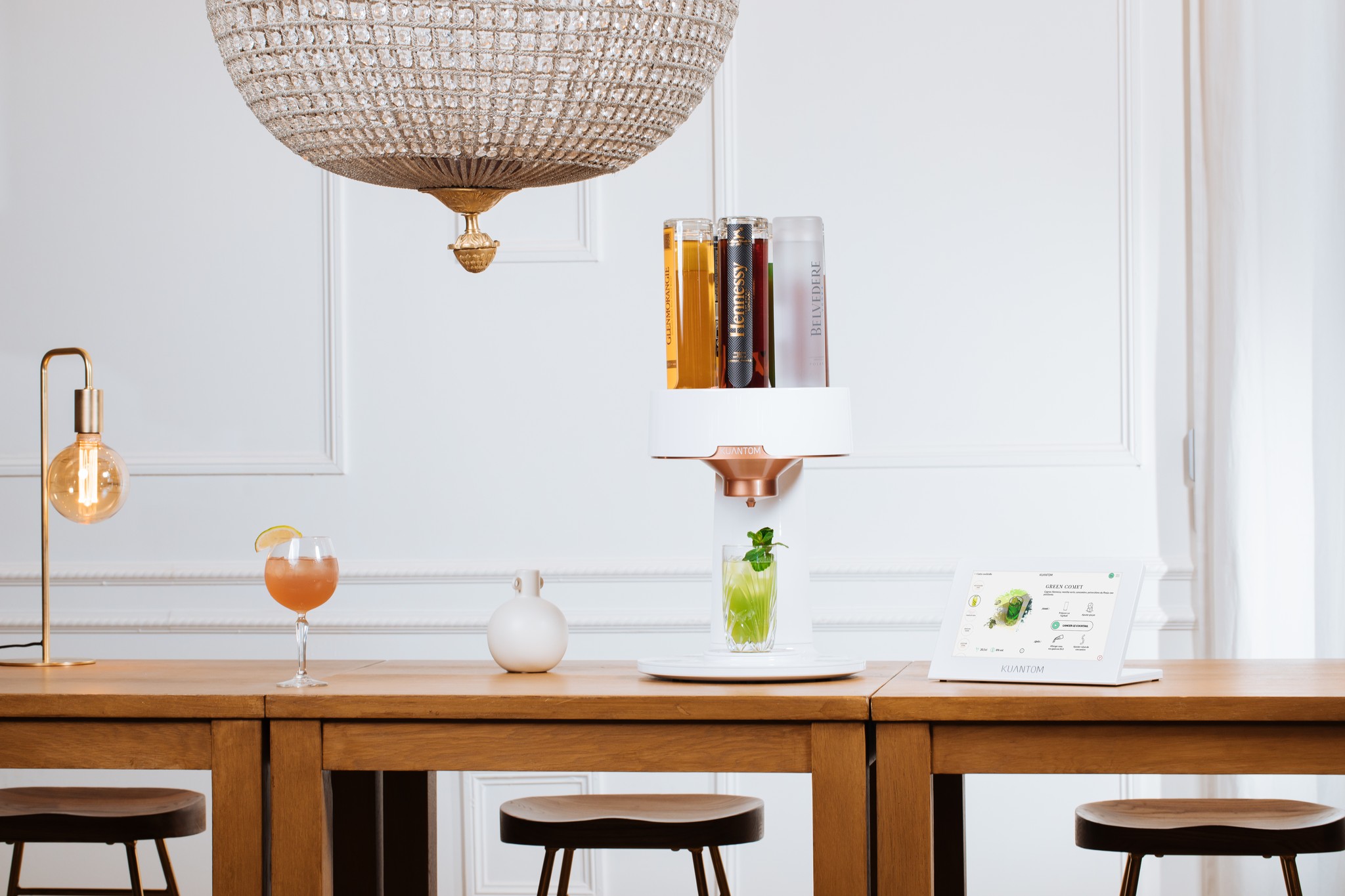 Grâce à sa machine, la start-up Kuantom fait essaimer le cocktail sans ...