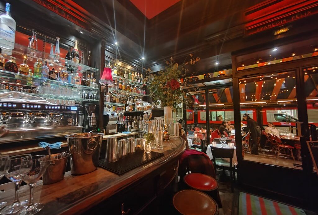 Au restaurant François Félix, à Paris, cuisine traditionnelle et ...